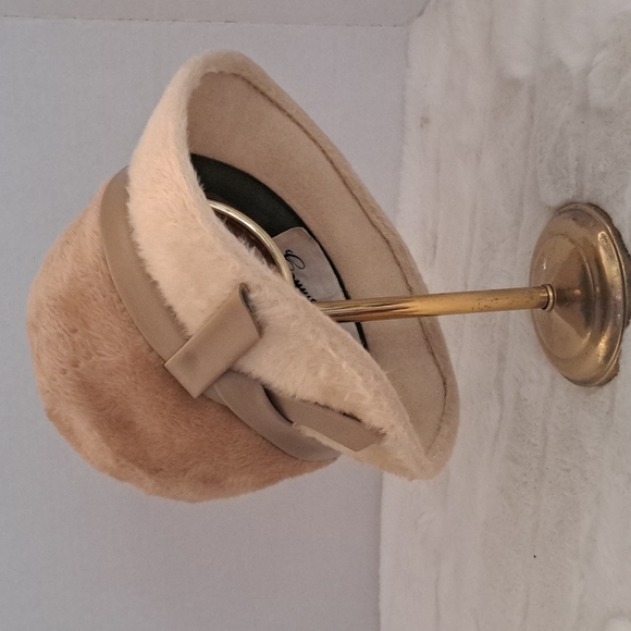 Emme Boutique by Frank Olive | Accessories | Vintage Frank Olive Cloche ...